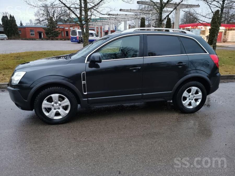 Black Opel Antara 2010 in Liepaja, with an engine capacity of 2.00 L and mileage of 162 thousand km for 5300 €, photo 6 on AUTOMOTO.COM.LV