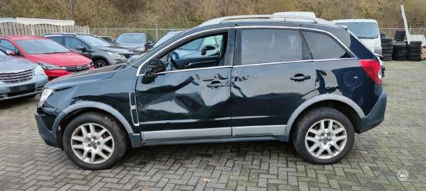 Black Opel Antara 2010 in Vilnius, with an engine capacity of 1.99 L and mileage of 127 thousand km for 1700 €, photo 5 on AUTOMOTO.COM.LV