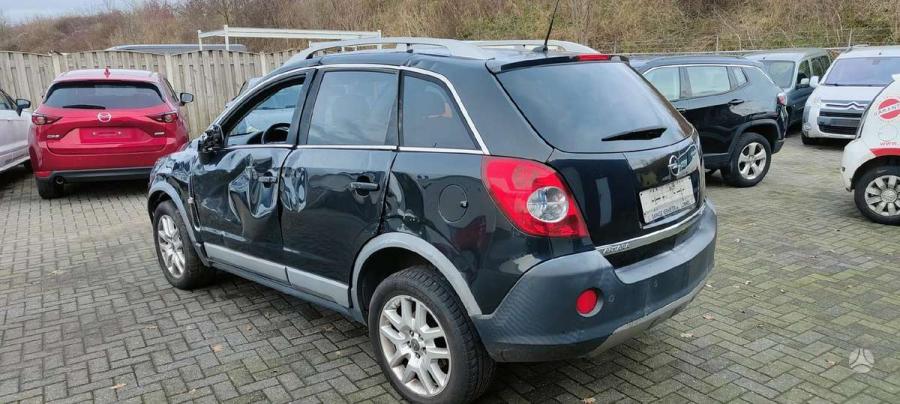 Black Opel Antara 2010 in Vilnius, with an engine capacity of 1.99 L and mileage of 127 thousand km for 1700 €, photo 6 on AUTOMOTO.COM.LV