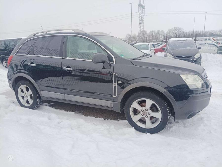 Melns Opel Antara 2010 Marijampole, ar dzinēja tilpumu 1.99 L un nobraukumu 186 tūkst. km par 4200 €, foto 4 vietnē AUTOMOTO.COM.LV