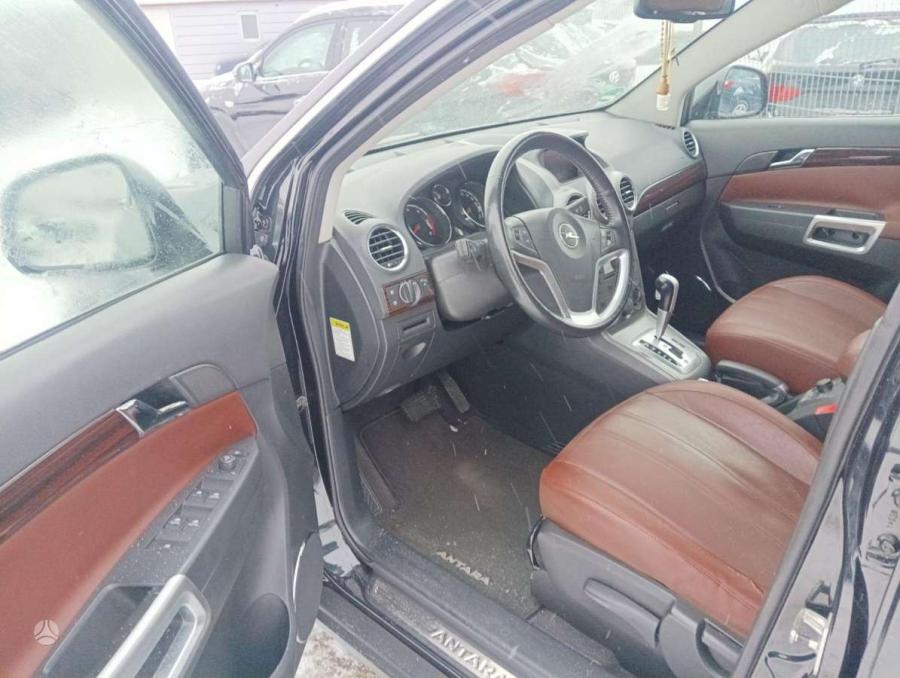 Melns Opel Antara 2010 Marijampole, ar dzinēja tilpumu 1.99 L un nobraukumu 186 tūkst. km par 4200 €, foto 6 vietnē AUTOMOTO.COM.LV