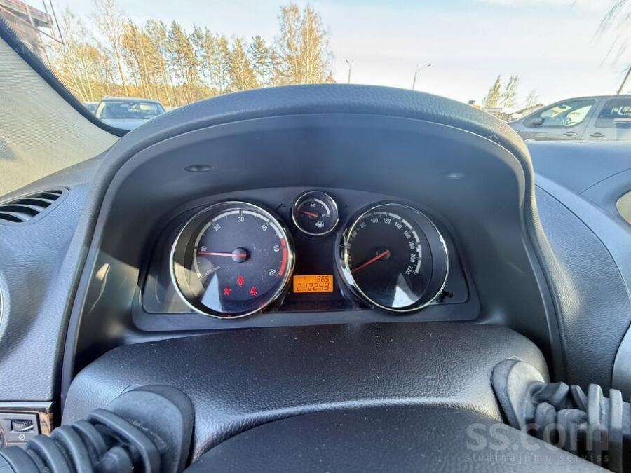 Melns Opel Antara 2010 Rīga, ar dzinēja tilpumu 2.00 L un nobraukumu 0 tūkst. km par 4990 €, foto 13 vietnē AUTOMOTO.COM.LV
