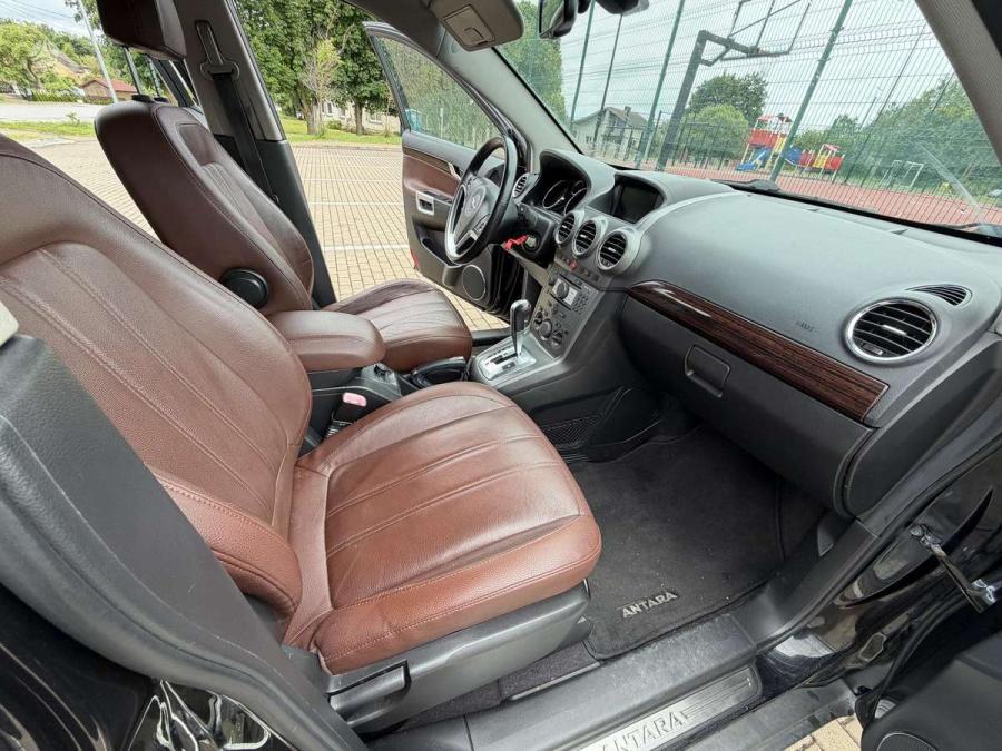 Black Opel Antara 2010 in Siauliai, with an engine capacity of 1.99 L and mileage of 250 thousand km for 3100 €, photo 15 on AUTOMOTO.COM.LV