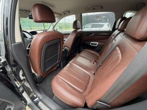 Black Opel Antara 2010 in Siauliai, with an engine capacity of 1.99 L and mileage of 250 thousand km for 3100 €, photo 19 on AUTOMOTO.COM.LV