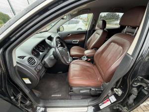 Black Opel Antara 2010 in Siauliai, with an engine capacity of 1.99 L and mileage of 250 thousand km for 3100 €, photo 21 on AUTOMOTO.COM.LV