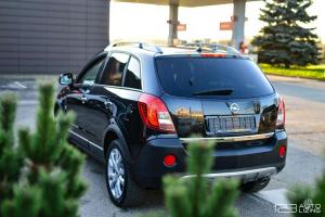 Black Opel Antara 2011 in Kretinga, with an engine capacity of 2.20 L and mileage of 211 thousand km for 5950 €, photo 7 on AUTOMOTO.COM.LV