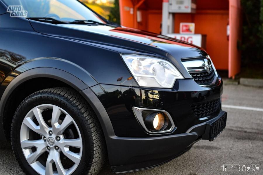 Black Opel Antara 2011 in Kretinga, with an engine capacity of 2.20 L and mileage of 211 thousand km for 5950 €, photo 4 on AUTOMOTO.COM.LV