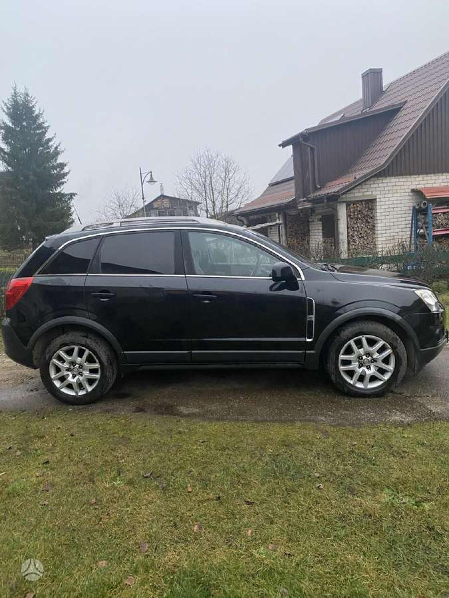 Black Opel Antara 2011 in Kaunas, with an engine capacity of 2.20 L and mileage of 201 thousand km for 5 €, photo 1 on AUTOMOTO.COM.LV