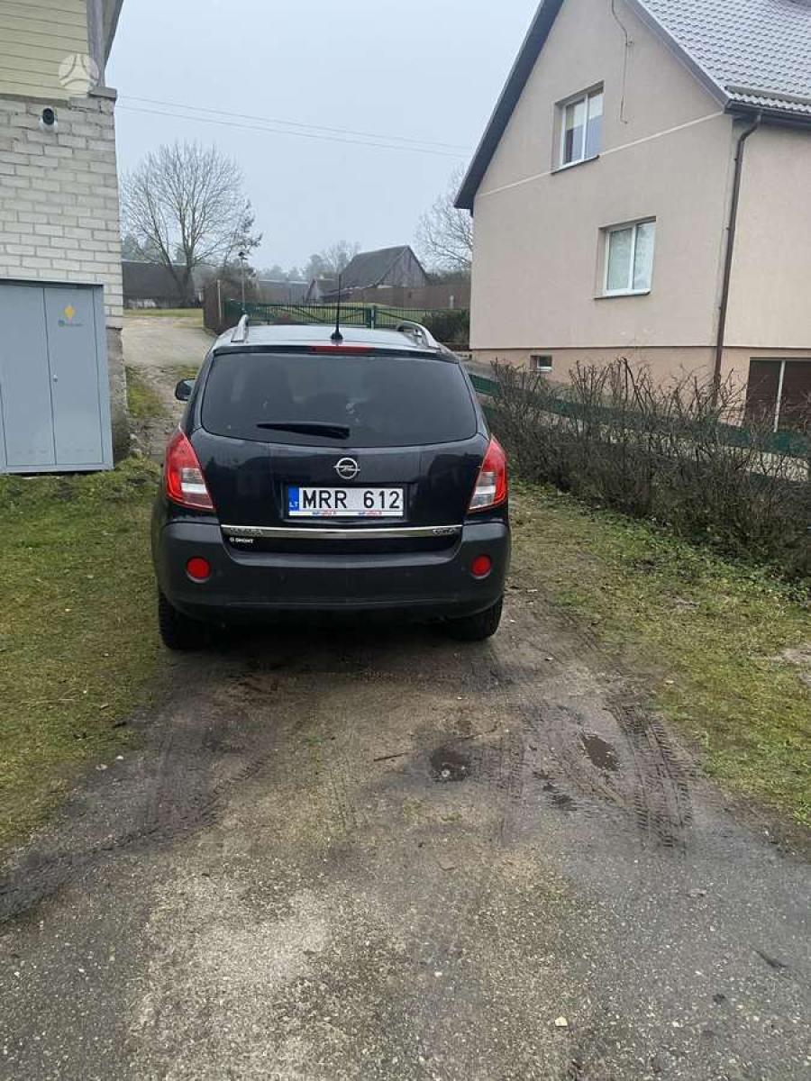Black Opel Antara 2011 in Kaunas, with an engine capacity of 2.20 L and mileage of 201 thousand km for 5 €, photo 2 on AUTOMOTO.COM.LV