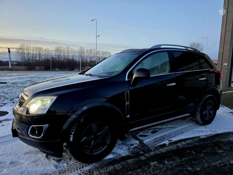Black Opel Antara 2011 in Kretinga, with an engine capacity of 2.23 L and mileage of 254 thousand km for 5500 €, photo 10 on AUTOMOTO.COM.LV