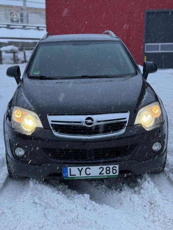 Black Opel Antara 2011 in Vilnius, with an engine capacity of 2.20 L and mileage of 247 thousand km for 4500 €, photo 2 on AUTOMOTO.COM.LV