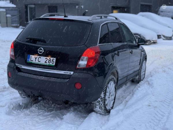 Black Opel Antara 2011 in Vilnius, with an engine capacity of 2.20 L and mileage of 247 thousand km for 4500 €, photo 4 on AUTOMOTO.COM.LV
