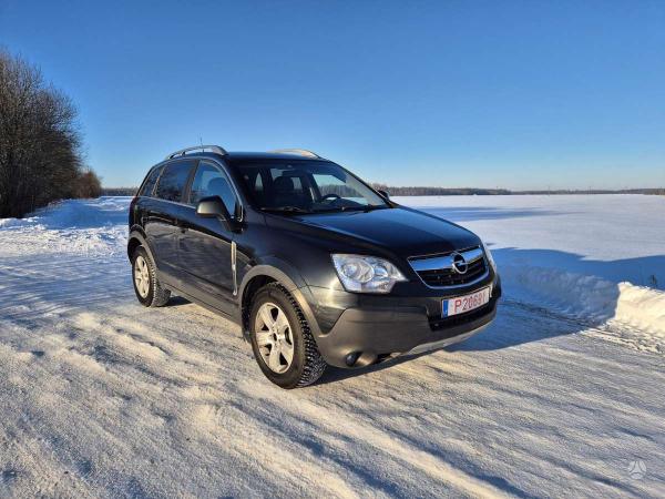 Black Opel Antara 2011 in Siauliai, with an engine capacity of 1.99 L and mileage of 253 thousand km for 2999 €, photo 1 on AUTOMOTO.COM.LV