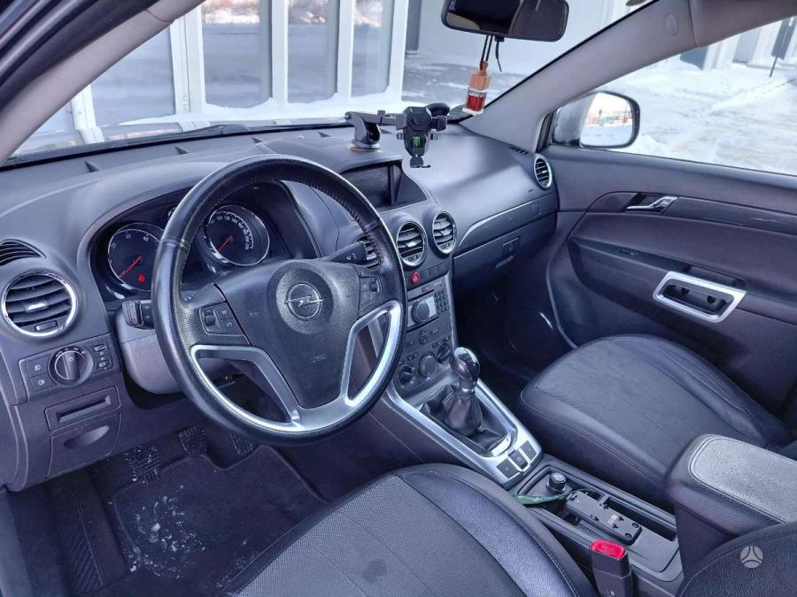 Melns Opel Antara 2011 Viļņa, ar dzinēja tilpumu 2.23 L un nobraukumu 304 tūkst. km par 4500 €, foto 6 vietnē AUTOMOTO.COM.LV