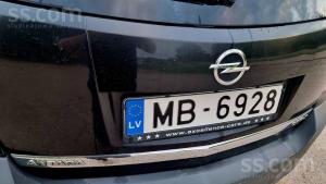 Black Opel Antara 2011 in Cesis, with an engine capacity of 2.20 L and mileage of 327 thousand km for 3950 €, photo 14 on AUTOMOTO.COM.LV