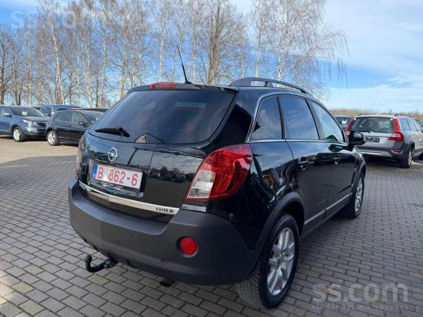 Black Opel Antara 2011 in Talsi, with an engine capacity of 2.20 L and mileage of 200 thousand km for 5970 €, photo 4 on AUTOMOTO.COM.LV