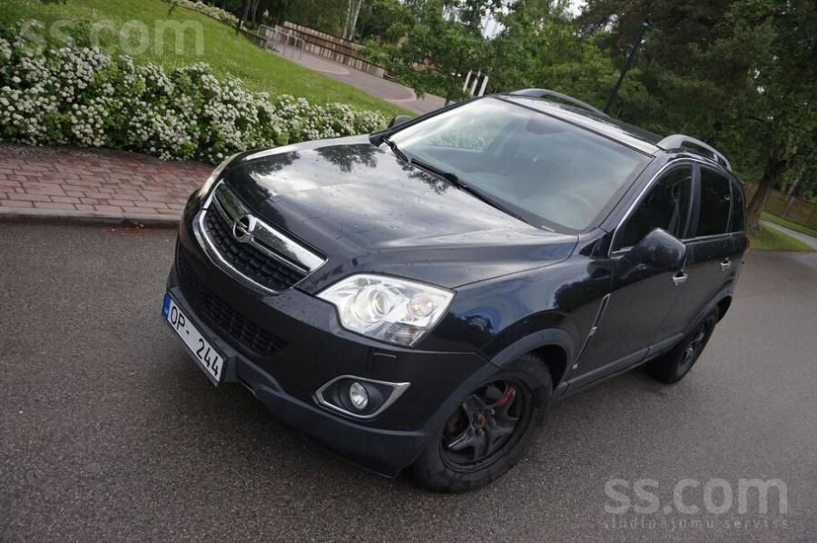 Black Opel Antara 2011 in Jurmala, with an engine capacity of 2.20 L and mileage of 204 thousand km for 3995 €, photo 3 on AUTOMOTO.COM.LV