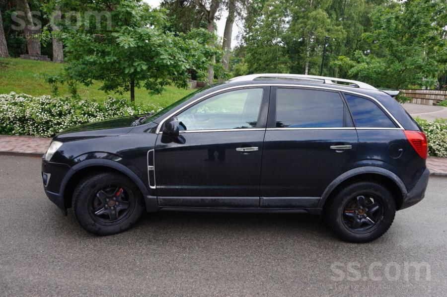 Black Opel Antara 2011 in Jurmala, with an engine capacity of 2.20 L and mileage of 204 thousand km for 3995 €, photo 4 on AUTOMOTO.COM.LV