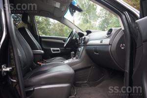 Black Opel Antara 2011 in Jurmala, with an engine capacity of 2.20 L and mileage of 204 thousand km for 3995 €, photo 14 on AUTOMOTO.COM.LV