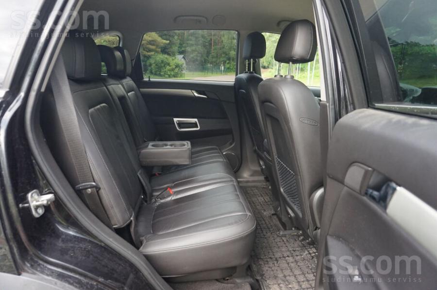 Black Opel Antara 2011 in Jurmala, with an engine capacity of 2.20 L and mileage of 204 thousand km for 3995 €, photo 16 on AUTOMOTO.COM.LV