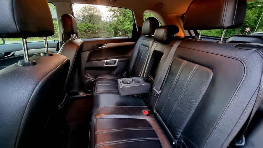 Black Opel Antara 2011 in Cesis, with an engine capacity of 2.20 L and mileage of 327 thousand km for 3950 €, photo 19 on AUTOMOTO.COM.LV