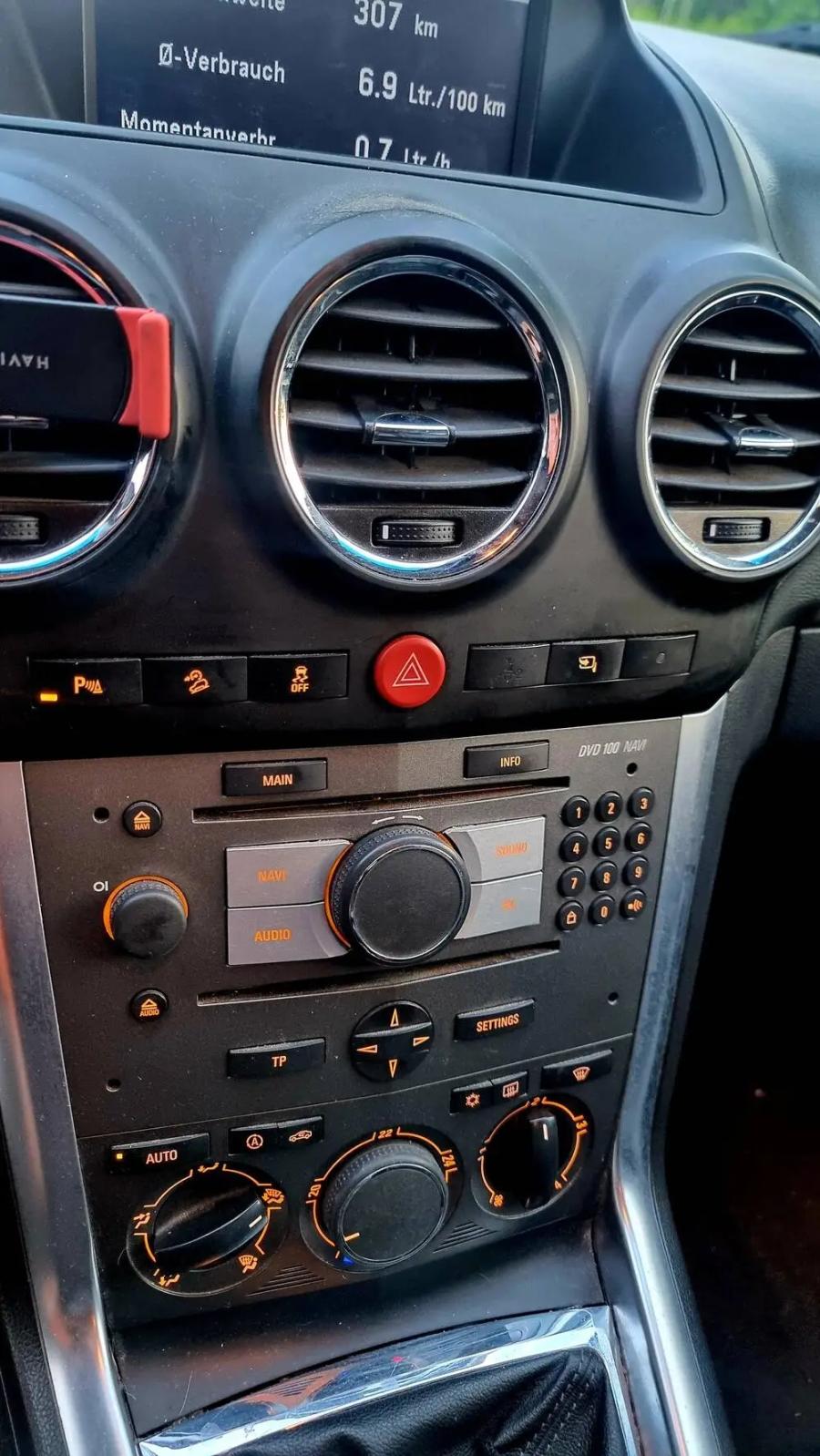 Black Opel Antara 2011 in Cesis, with an engine capacity of 2.20 L and mileage of 327 thousand km for 3950 €, photo 29 on AUTOMOTO.COM.LV
