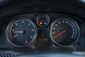 Melns Opel Antara 2011 Liepāja, ar dzinēja tilpumu 2.20 L un nobraukumu 172 tūkst. km par 7700 €, foto 18 vietnē AUTOMOTO.COM.LV