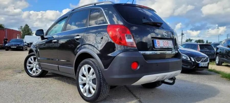Black Opel Antara 2011 in Riga, with an engine capacity of 2.20 L and mileage of 225 thousand km for 8500 €, photo 8 on AUTOMOTO.COM.LV