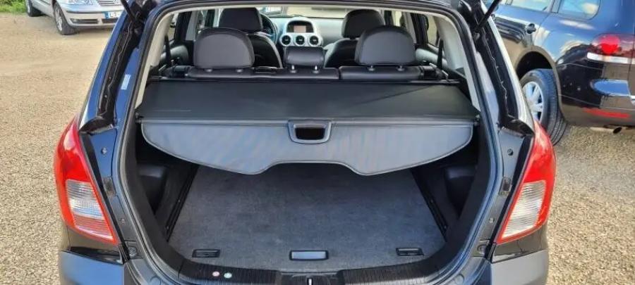 Black Opel Antara 2011 in Riga, with an engine capacity of 2.20 L and mileage of 225 thousand km for 8500 €, photo 25 on AUTOMOTO.COM.LV