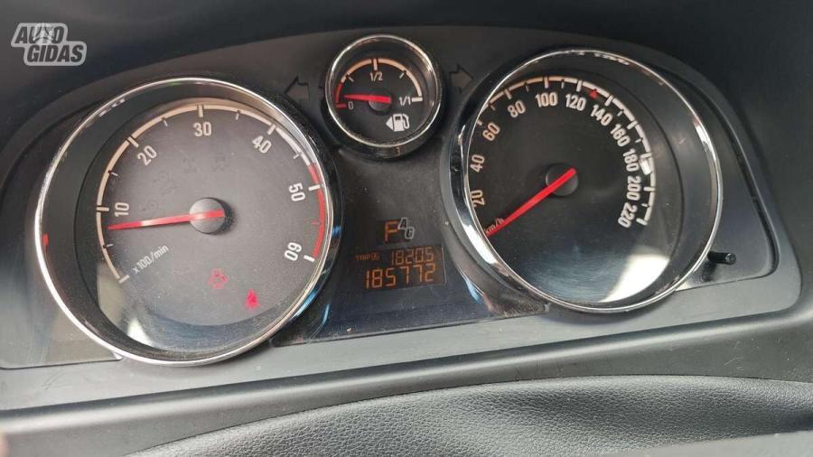 Melns Opel Antara 2011 Klaipėda, ar dzinēja tilpumu 2.20 L un nobraukumu 187 tūkst. km par 5000 €, foto 9 vietnē AUTOMOTO.COM.LV