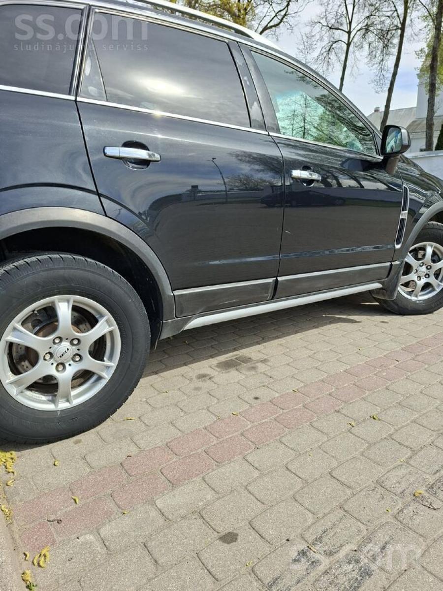 Melns Opel Antara 2011 Preiļi, ar dzinēja tilpumu 2.20 L un nobraukumu 239 tūkst. km par 4850 €, foto 4 vietnē AUTOMOTO.COM.LV