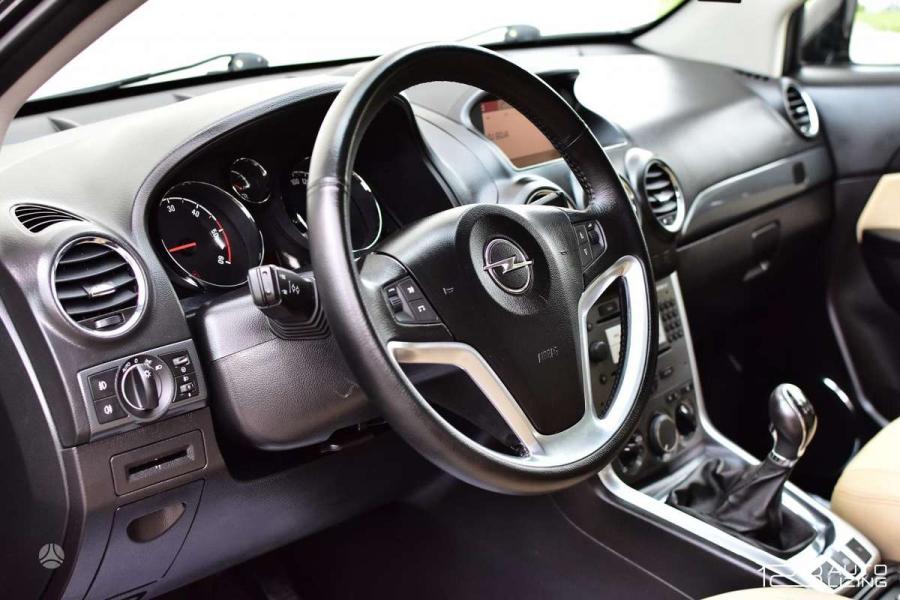 Black Opel Antara 2011 in Kretinga, with an engine capacity of 2.20 L and mileage of 194 thousand km for 5450 €, photo 3 on AUTOMOTO.COM.LV