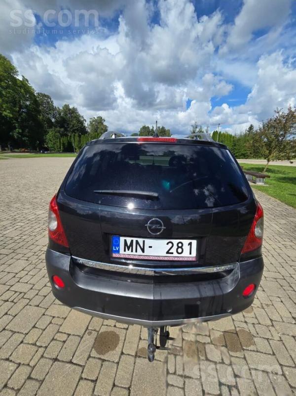 Black Opel Antara 2011 in Dobele, with an engine capacity of 2.00 L and mileage of 251 thousand km for 4500 €, photo 2 on AUTOMOTO.COM.LV