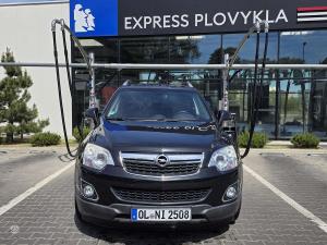 Black Opel Antara 2011 in Kretinga, with an engine capacity of 2.23 L and mileage of 253 thousand km for 5350 €, photo 6 on AUTOMOTO.COM.LV