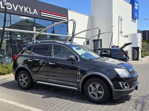 Black Opel Antara 2011 in Kretinga, with an engine capacity of 2.23 L and mileage of 253 thousand km for 5350 €, photo 10 on AUTOMOTO.COM.LV