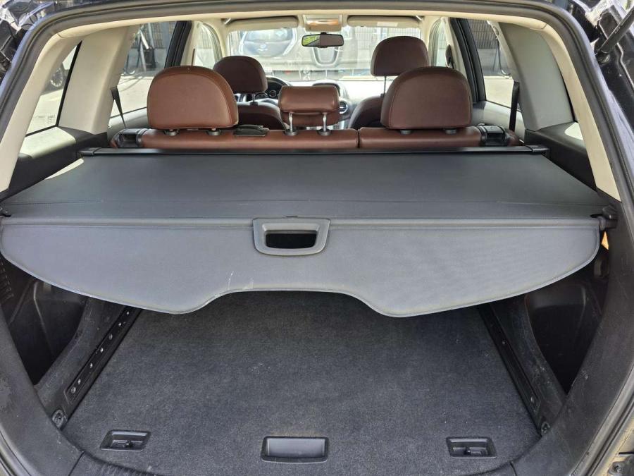 Black Opel Antara 2011 in Kretinga, with an engine capacity of 2.23 L and mileage of 253 thousand km for 5350 €, photo 16 on AUTOMOTO.COM.LV