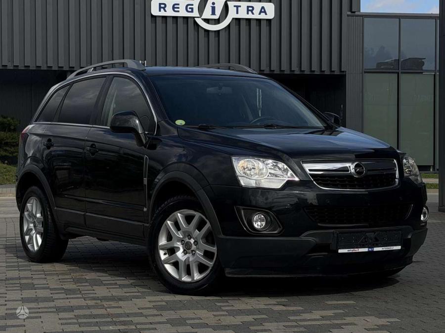 Black Opel Antara 2011 in Siauliai, with an engine capacity of 2.23 L and mileage of 138 thousand km for 4990 €, photo 4 on AUTOMOTO.COM.LV