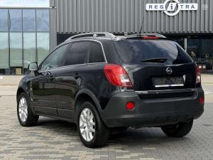 Black Opel Antara 2011 in Siauliai, with an engine capacity of 2.23 L and mileage of 138 thousand km for 4990 €, photo 8 on AUTOMOTO.COM.LV