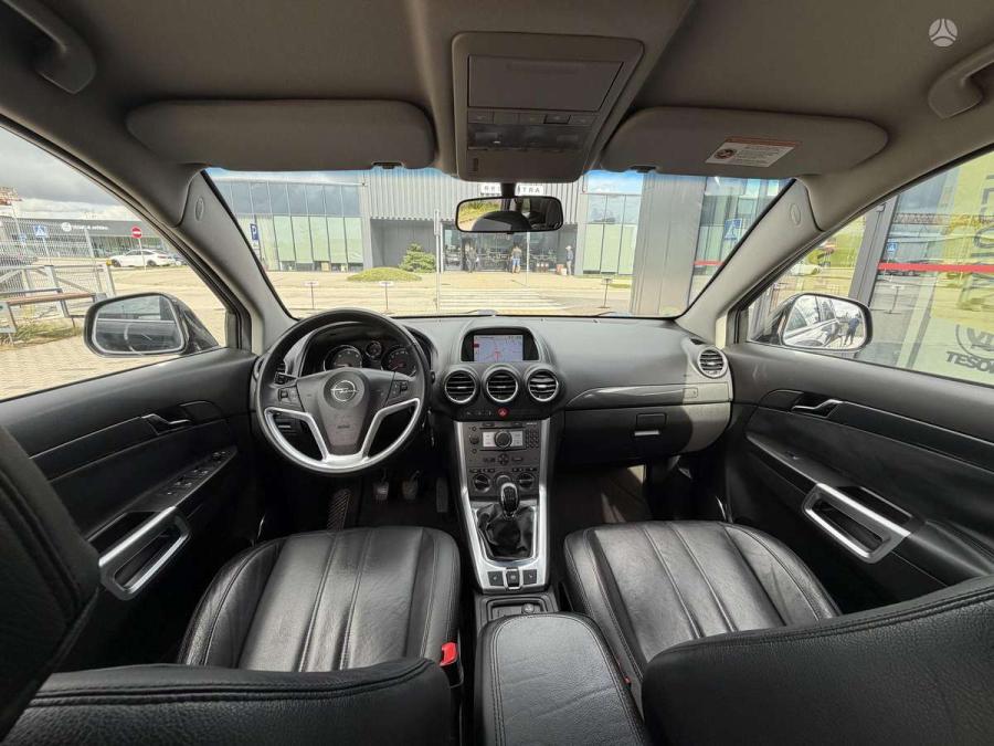 Black Opel Antara 2011 in Siauliai, with an engine capacity of 2.23 L and mileage of 138 thousand km for 4990 €, photo 14 on AUTOMOTO.COM.LV