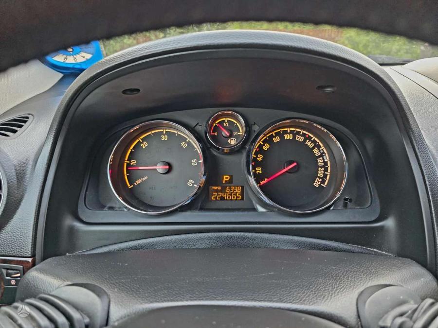 Melns Opel Antara 2011 Kretinga, ar dzinēja tilpumu 2.23 L un nobraukumu 225 tūkst. km par 5850 €, foto 17 vietnē AUTOMOTO.COM.LV