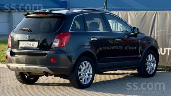 Black Opel Antara 2012 in Liepaja, with an engine capacity of 2.20 L and mileage of 175 thousand km for 6200 €, photo 4 on AUTOMOTO.COM.LV