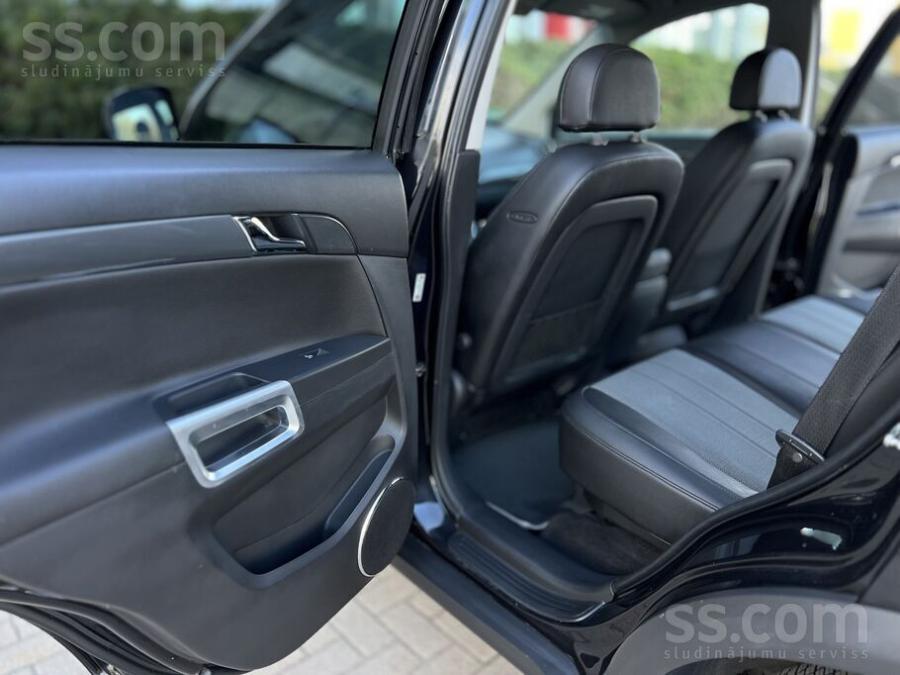 Black Opel Antara 2012 in Riga, with an engine capacity of 2.20 L and mileage of 204 thousand km for 5790 €, photo 29 on AUTOMOTO.COM.LV