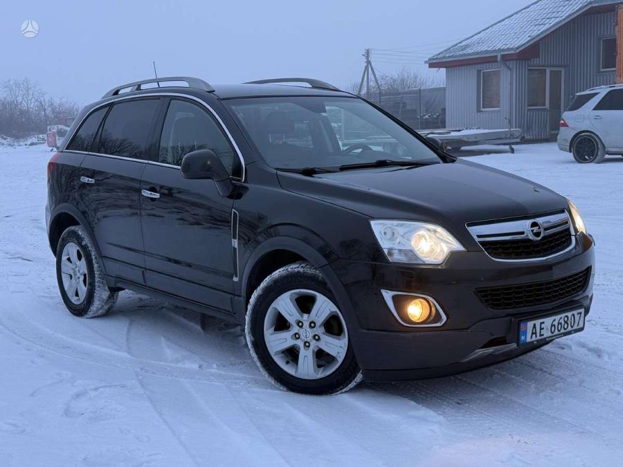 Black Opel Antara 2012 in Marijampole, with an engine capacity of 2.23 L and mileage of 307 thousand km for 3200 €, photo 1 on AUTOMOTO.COM.LV