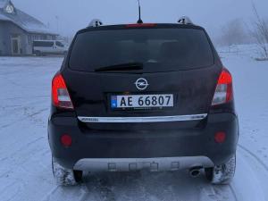 Black Opel Antara 2012 in Marijampole, with an engine capacity of 2.23 L and mileage of 307 thousand km for 3200 €, photo 4 on AUTOMOTO.COM.LV