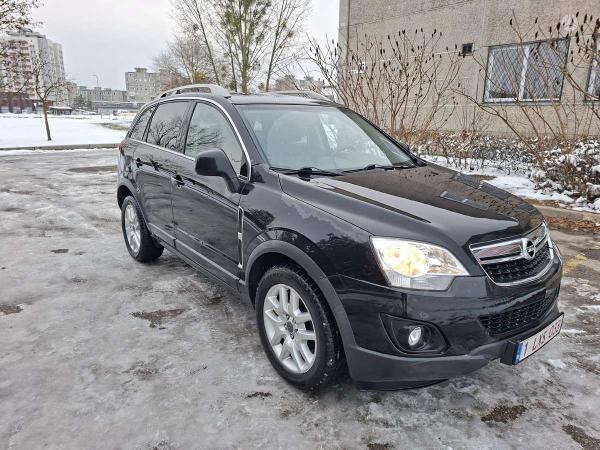Black Opel Antara 2012 in Kaunas, with an engine capacity of 2.23 L and mileage of 121 thousand km for 5450 €, photo 4 on AUTOMOTO.COM.LV