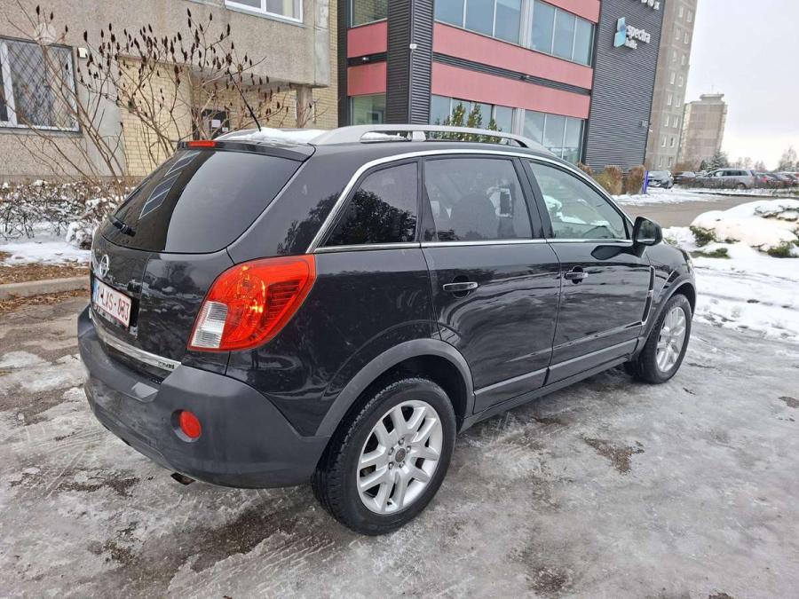 Black Opel Antara 2012 in Kaunas, with an engine capacity of 2.23 L and mileage of 121 thousand km for 5450 €, photo 5 on AUTOMOTO.COM.LV