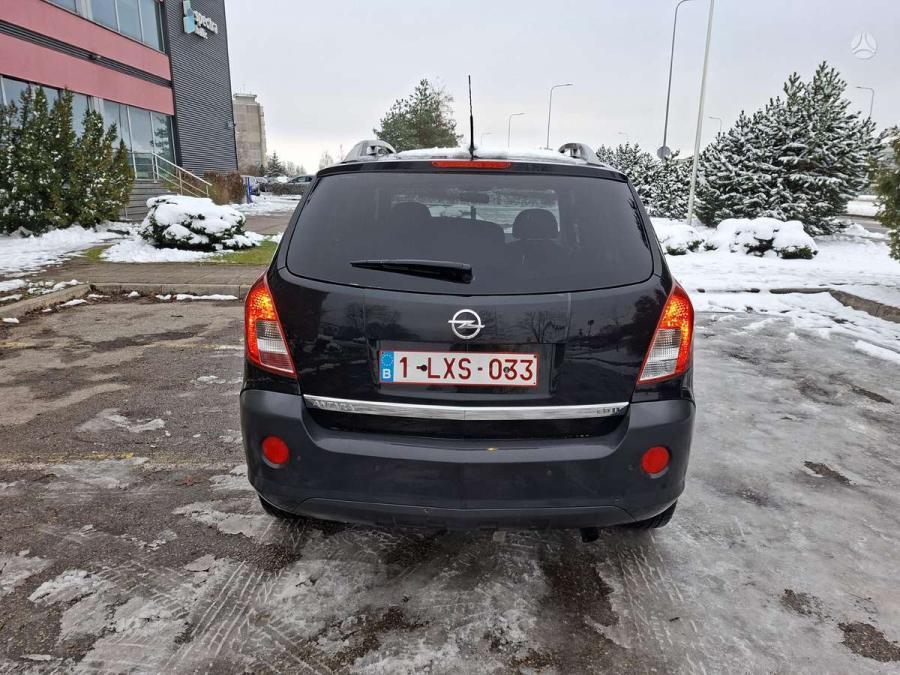 Black Opel Antara 2012 in Kaunas, with an engine capacity of 2.23 L and mileage of 121 thousand km for 5450 €, photo 6 on AUTOMOTO.COM.LV
