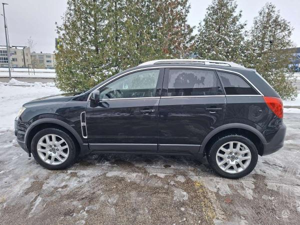 Black Opel Antara 2012 in Kaunas, with an engine capacity of 2.23 L and mileage of 121 thousand km for 5450 €, photo 8 on AUTOMOTO.COM.LV