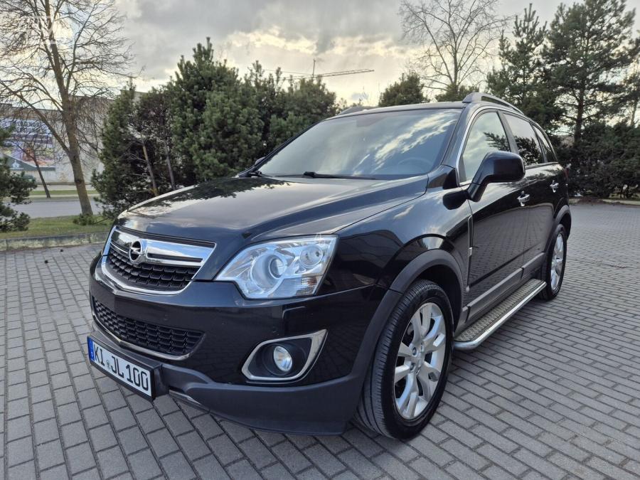 Black Opel Antara 2012 in Mazeikiai, with an engine capacity of 2.20 L and mileage of 166 thousand km for 5450 €, photo 1 on AUTOMOTO.COM.LV
