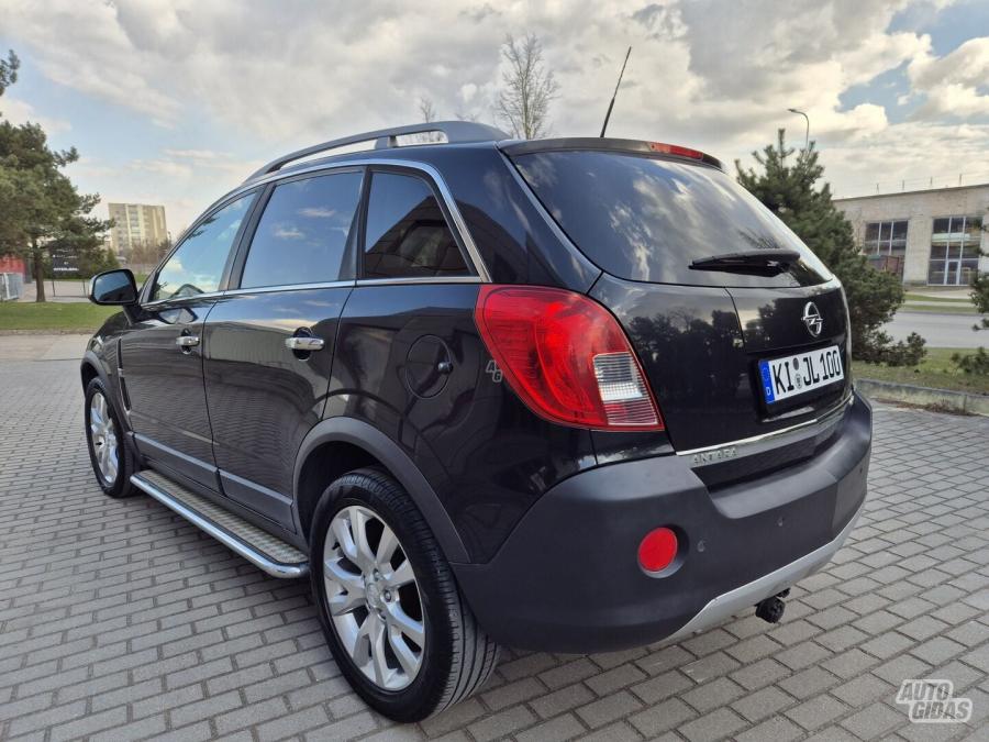 Black Opel Antara 2012 in Mazeikiai, with an engine capacity of 2.20 L and mileage of 166 thousand km for 5450 €, photo 4 on AUTOMOTO.COM.LV